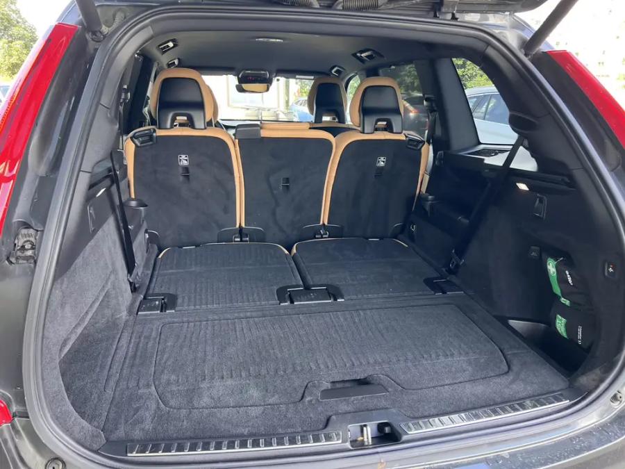 Brūns Volvo XC90 2020 Rīga, ar dzinēja tilpumu 2.00 L un nobraukumu 140 tūkst. km par 36950 €, foto 9 vietnē AUTOMOTO.COM.LV
