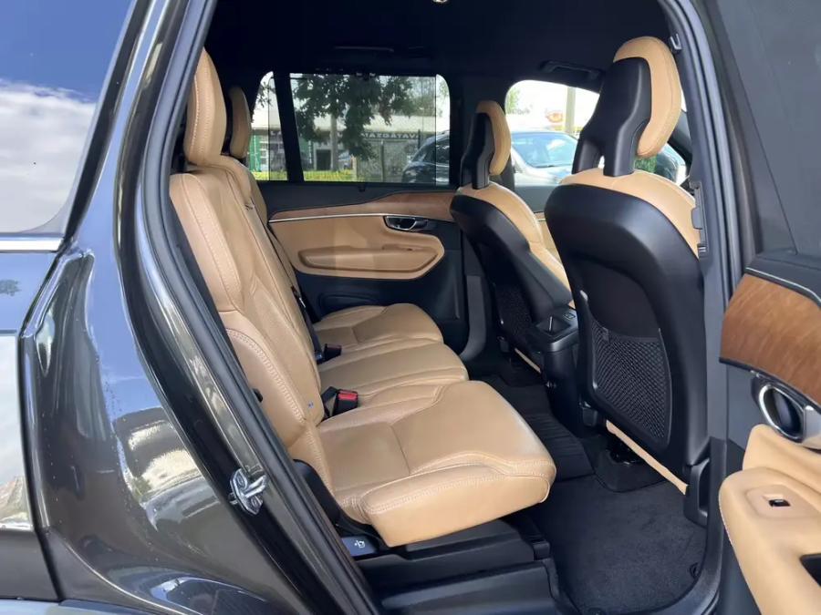 Brūns Volvo XC90 2020 Rīga, ar dzinēja tilpumu 2.00 L un nobraukumu 140 tūkst. km par 36950 €, foto 15 vietnē AUTOMOTO.COM.LV