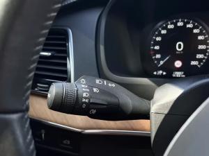 Brūns Volvo XC90 2020 Rīga, ar dzinēja tilpumu 2.00 L un nobraukumu 140 tūkst. km par 36950 €, foto 32 vietnē AUTOMOTO.COM.LV