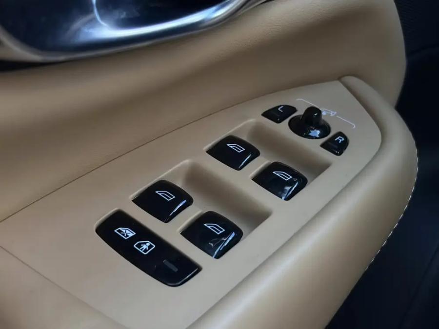 Brūns Volvo XC90 2020 Rīga, ar dzinēja tilpumu 2.00 L un nobraukumu 140 tūkst. km par 36950 €, foto 35 vietnē AUTOMOTO.COM.LV