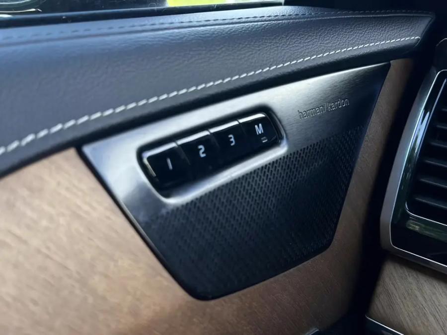 Brūns Volvo XC90 2020 Rīga, ar dzinēja tilpumu 2.00 L un nobraukumu 140 tūkst. km par 36950 €, foto 36 vietnē AUTOMOTO.COM.LV