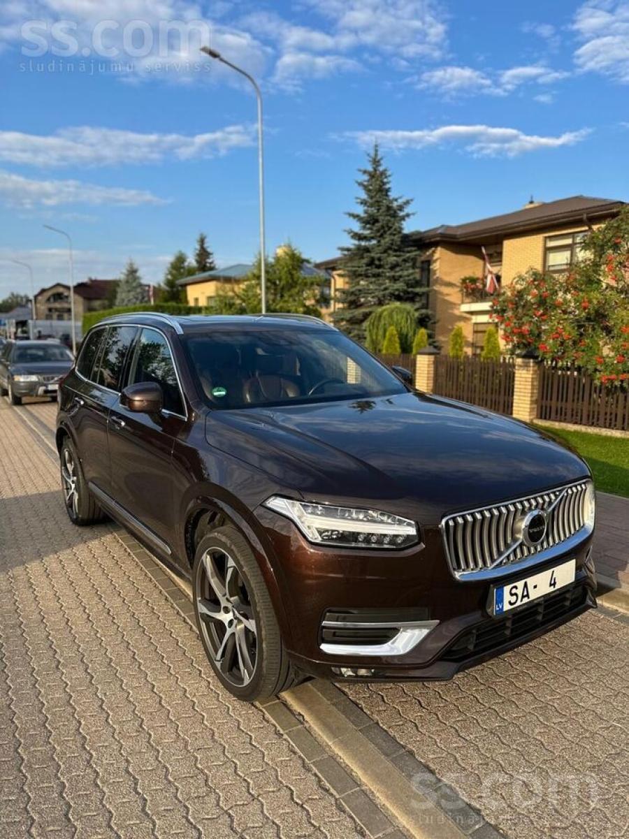 Brown Volvo XC90 2020 in Riga, with an engine capacity of 2.00 L and mileage of 0 thousand km for 35900 €, photo 1 on AUTOMOTO.COM.LV