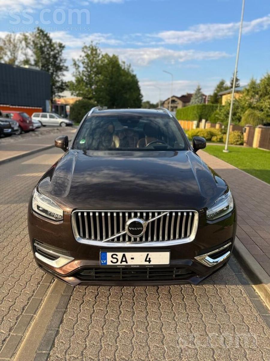 Brown Volvo XC90 2020 in Riga, with an engine capacity of 2.00 L and mileage of 0 thousand km for 35900 €, photo 4 on AUTOMOTO.COM.LV