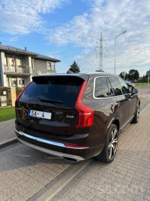 Brown Volvo XC90 2020 in Riga, with an engine capacity of 2.00 L and mileage of 0 thousand km for 35900 €, photo 5 on AUTOMOTO.COM.LV