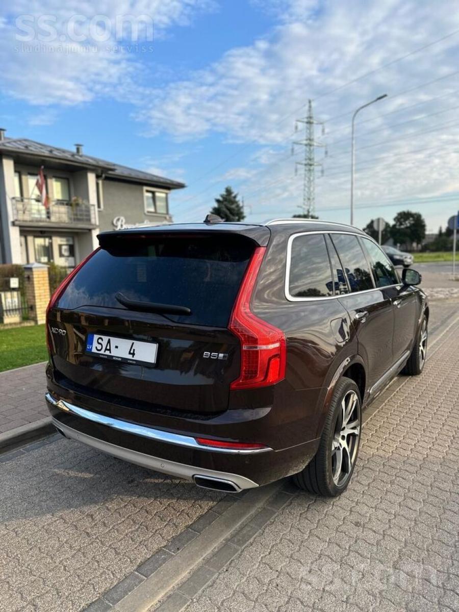 Brown Volvo XC90 2020 in Riga, with an engine capacity of 2.00 L and mileage of 0 thousand km for 35900 €, photo 5 on AUTOMOTO.COM.LV