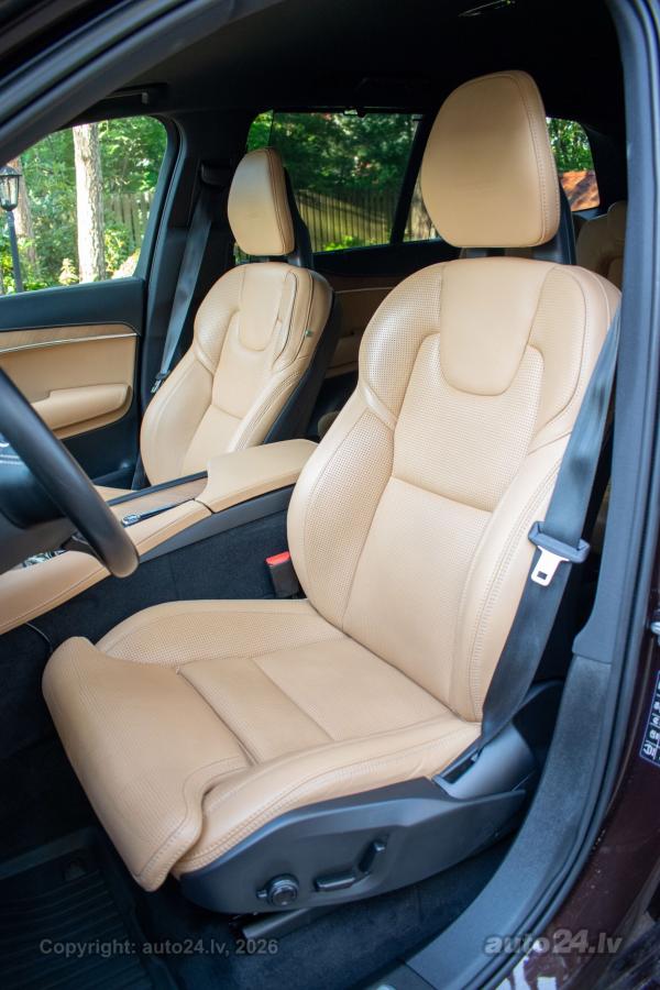 Brown Volvo XC90 2020 in Tallinn, with an engine capacity of 2.00 L and mileage of 131 thousand km for 42900 €, photo 10 on AUTOMOTO.COM.LV