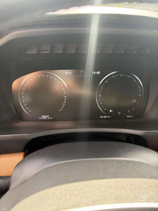 Brown Volvo XC90 2020 in Kaunas, with an engine capacity of 1.97 L and mileage of 296 thousand km for 26100 €, photo 10 on AUTOMOTO.COM.LV
