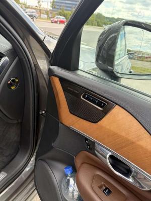 Brūns Volvo XC90 2020 Kauņa, ar dzinēja tilpumu 1.97 L un nobraukumu 296 tūkst. km par 26100 €, foto 19 vietnē AUTOMOTO.COM.LV