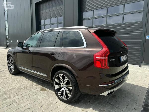 Brūns Volvo XC90 2021 Klaipėda, ar dzinēja tilpumu 2.00 L un nobraukumu 143 tūkst. km par 39500 €, foto 7 vietnē AUTOMOTO.COM.LV