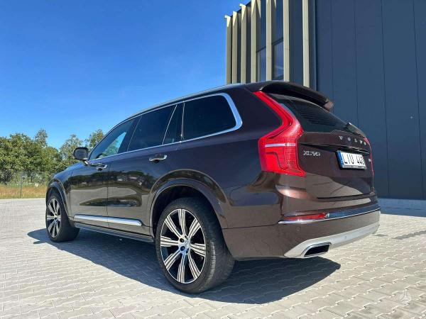 Brown Volvo XC90 2021 in Klaipeda, with an engine capacity of 1.97 L and mileage of 143 thousand km for 38000 €, photo 5 on AUTOMOTO.COM.LV