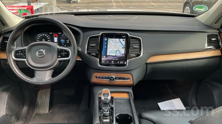 Brown Volvo XC90 2022 in Jelgava, with an engine capacity of 2.00 L and mileage of 200 thousand km for 32900 €, photo 4 on AUTOMOTO.COM.LV
