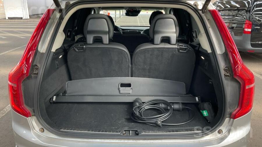 Brown Volvo XC90 2022 in Jelgava, with an engine capacity of 2.00 L and mileage of 200 thousand km for 32900 €, photo 5 on AUTOMOTO.COM.LV