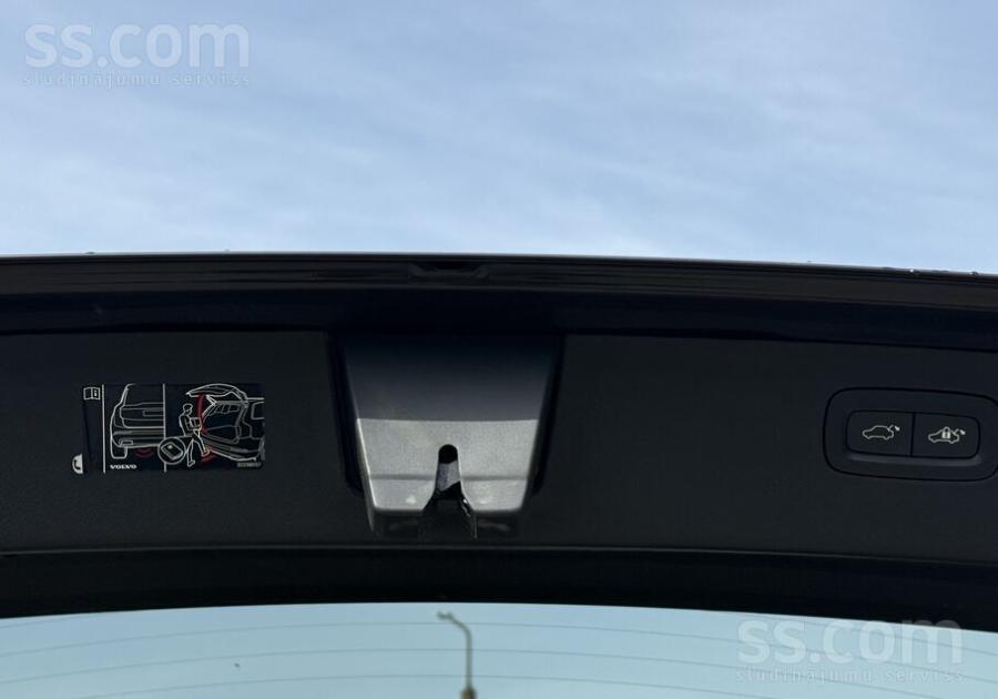 Brūns Volvo XC90 2023 Rīga, ar dzinēja tilpumu 2.00 L un nobraukumu 0 tūkst. km par 43000 €, foto 32 vietnē AUTOMOTO.COM.LV