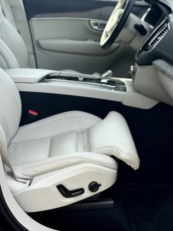 Brūns Volvo XC90 2023 Rīga, ar dzinēja tilpumu 2.00 L un nobraukumu 111 tūkst. km par 43000 €, foto 7 vietnē AUTOMOTO.COM.LV
