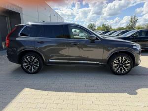 Brown Volvo XC90 2023 in Siauliai, with an engine capacity of 1.97 L and mileage of 174 thousand km for 42990 €, photo 4 on AUTOMOTO.COM.LV