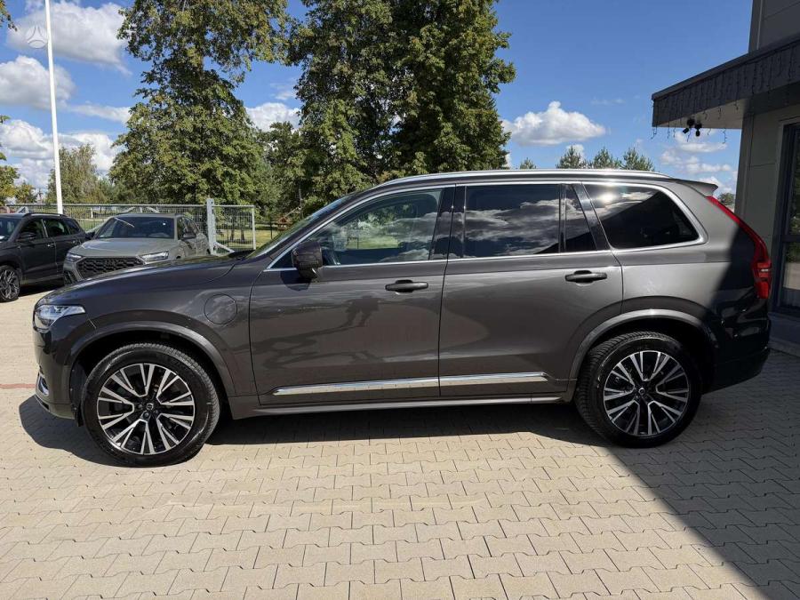 Brown Volvo XC90 2023 in Siauliai, with an engine capacity of 1.97 L and mileage of 174 thousand km for 42990 €, photo 7 on AUTOMOTO.COM.LV