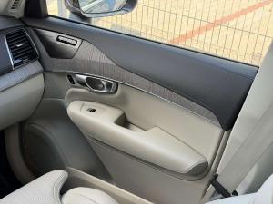 Brown Volvo XC90 2023 in Siauliai, with an engine capacity of 1.97 L and mileage of 174 thousand km for 42990 €, photo 19 on AUTOMOTO.COM.LV