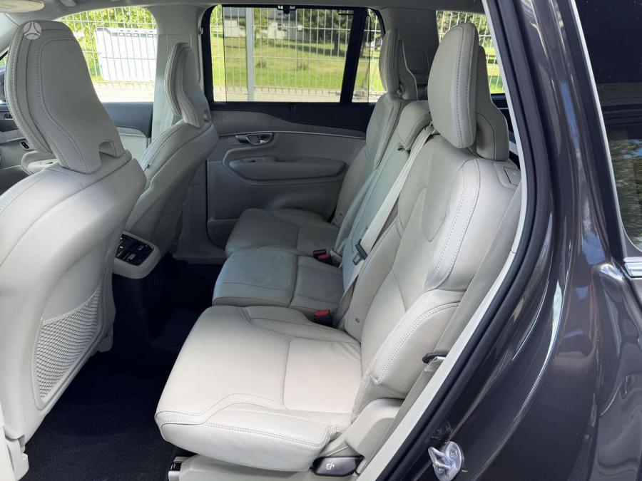 Brown Volvo XC90 2023 in Siauliai, with an engine capacity of 1.97 L and mileage of 174 thousand km for 42990 €, photo 20 on AUTOMOTO.COM.LV