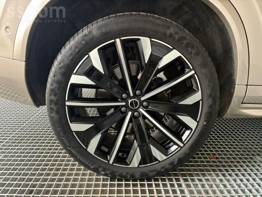 Brown Volvo XC90 2025 in Riga, with an engine capacity of 2.00 L and mileage of 28 thousand km for 59990 €, photo 21 on AUTOMOTO.COM.LV