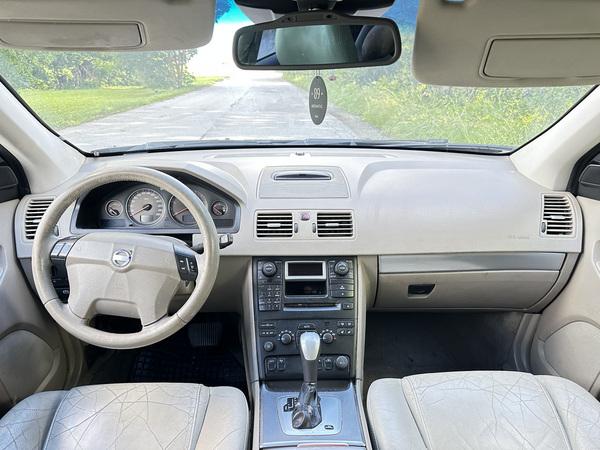 Brown Volvo XC90 2004 in Tallinn, with an engine capacity of 0.00 L and mileage of 395 thousand km for 3000 €, photo 7 on AUTOMOTO.COM.LV
