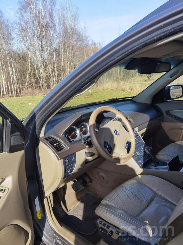 Brūns Volvo XC90 2006 Cēsis, ar dzinēja tilpumu 2.40 L un nobraukumu 518 tūkst. km par 3300 €, foto 2 vietnē AUTOMOTO.COM.LV