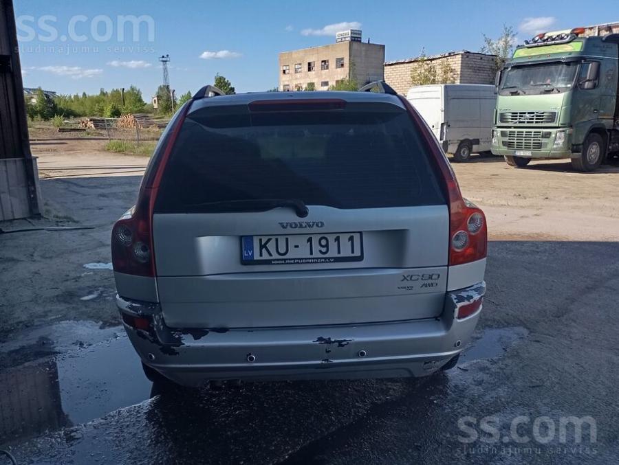 Volvo XC90 2003 Jēkabpils, ar dzinēja tilpumu 2.40 L un nobraukumu 332 tūkst. km par 3200 €, foto 2 vietnē AUTOMOTO.COM.LV