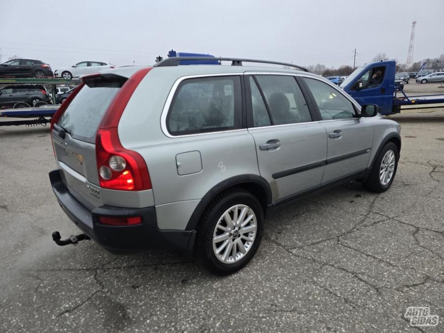 Volvo XC90 2003 in Marijampole, with an engine capacity of 2.40 L and mileage of 268 thousand km for 2950 €, photo 5 on AUTOMOTO.COM.LV