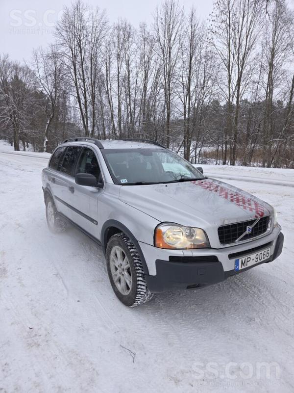 Volvo XC90 2003 in Valka, with an engine capacity of 2.40 L and mileage of 464 thousand km for 1950 €, photo 2 on AUTOMOTO.COM.LV