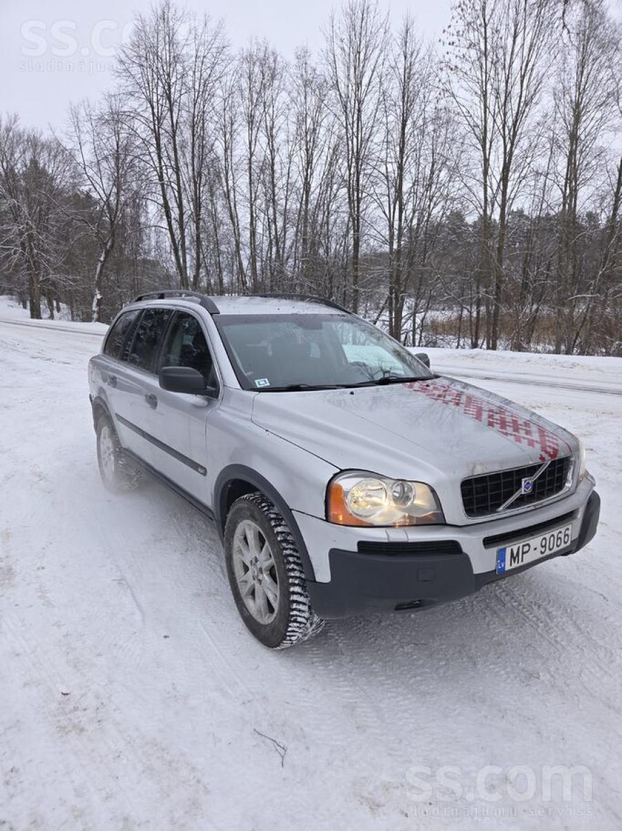 Volvo XC90 2003 in Valka, with an engine capacity of 2.40 L and mileage of 464 thousand km for 1950 €, photo 2 on AUTOMOTO.COM.LV