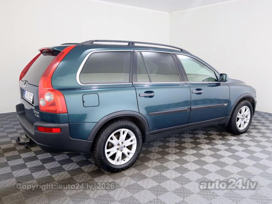 Volvo XC90 2003 in Tallinn, with an engine capacity of 2.40 L and mileage of 425 thousand km for 2499 €, photo 3 on AUTOMOTO.COM.LV