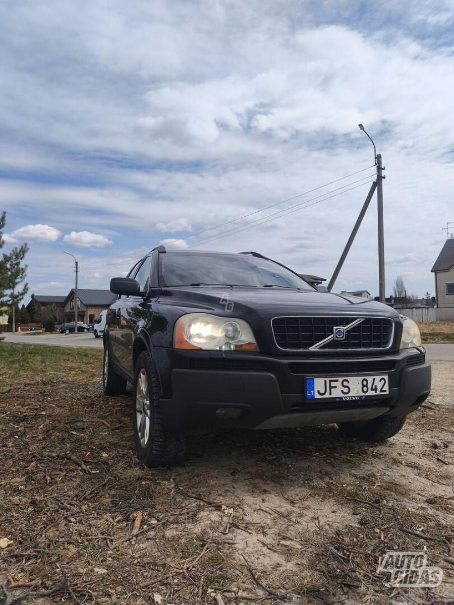 Volvo XC90 2003 in Siauliai, with an engine capacity of 2.40 L and mileage of 480 thousand km for 2400 €, photo 4 on AUTOMOTO.COM.LV