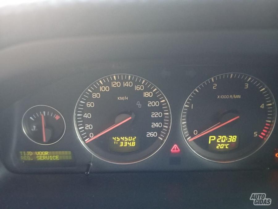 Volvo XC90 2003 Viļņa, ar dzinēja tilpumu 2.40 L un nobraukumu 455 tūkst. km par 2300 €, foto 11 vietnē AUTOMOTO.COM.LV