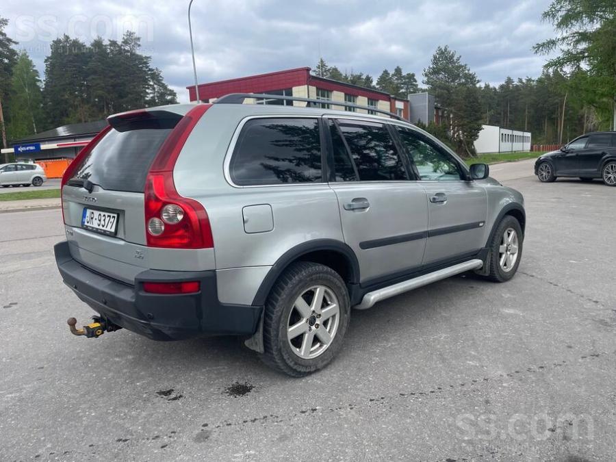Volvo XC90 2003 Rīga, ar dzinēja tilpumu 2.40 L un nobraukumu 369 tūkst. km par 3200 €, foto 4 vietnē AUTOMOTO.COM.LV