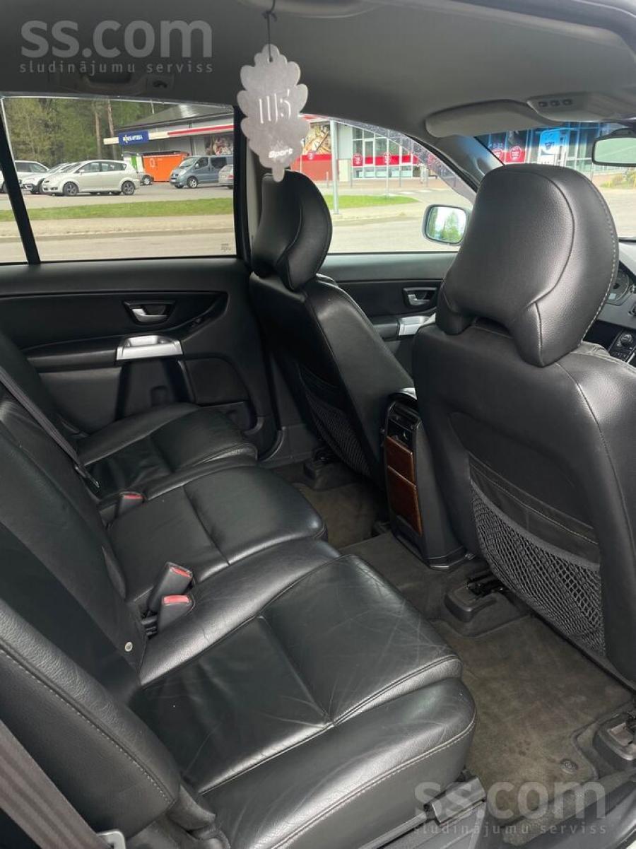 Volvo XC90 2003 Rīga, ar dzinēja tilpumu 2.40 L un nobraukumu 369 tūkst. km par 3200 €, foto 6 vietnē AUTOMOTO.COM.LV