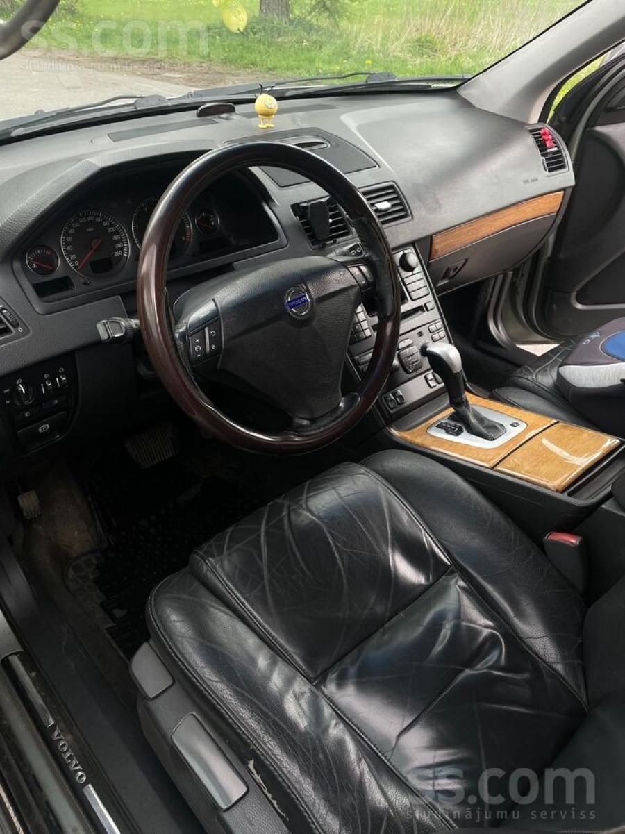Volvo XC90 2003 Rīga, ar dzinēja tilpumu 2.40 L un nobraukumu 369 tūkst. km par 3200 €, foto 7 vietnē AUTOMOTO.COM.LV