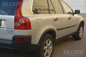 Volvo XC90 2003 in Riga, with an engine capacity of 2.40 L and mileage of 351 thousand km for 2600 €, photo 8 on AUTOMOTO.COM.LV