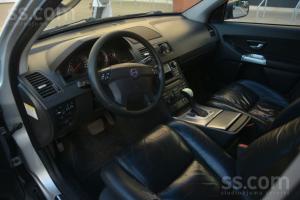 Volvo XC90 2003 in Riga, with an engine capacity of 2.40 L and mileage of 351 thousand km for 2600 €, photo 9 on AUTOMOTO.COM.LV