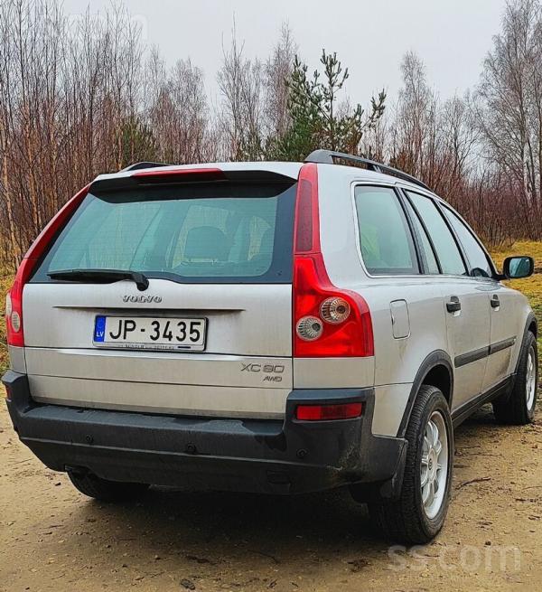 Volvo XC90 2003 in Riga, with an engine capacity of 2.40 L and mileage of 317 thousand km for 4200 €, photo 1 on AUTOMOTO.COM.LV
