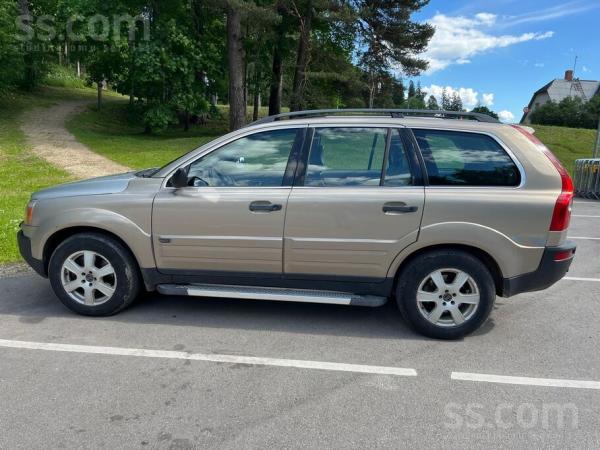 Volvo XC90 2003 in Aluksne, with an engine capacity of 2.40 L and mileage of 363 thousand km for 3300 €, photo 3 on AUTOMOTO.COM.LV