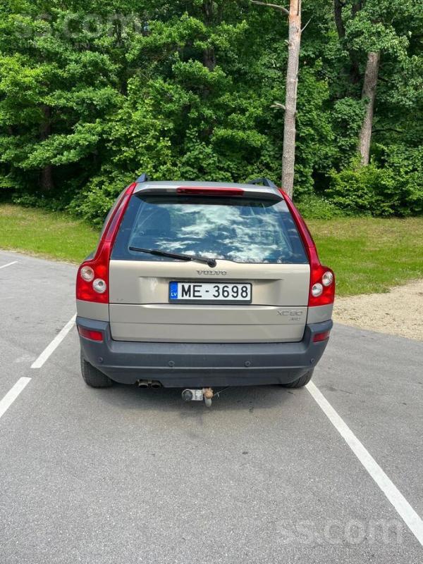Volvo XC90 2003 in Aluksne, with an engine capacity of 2.40 L and mileage of 363 thousand km for 3300 €, photo 4 on AUTOMOTO.COM.LV