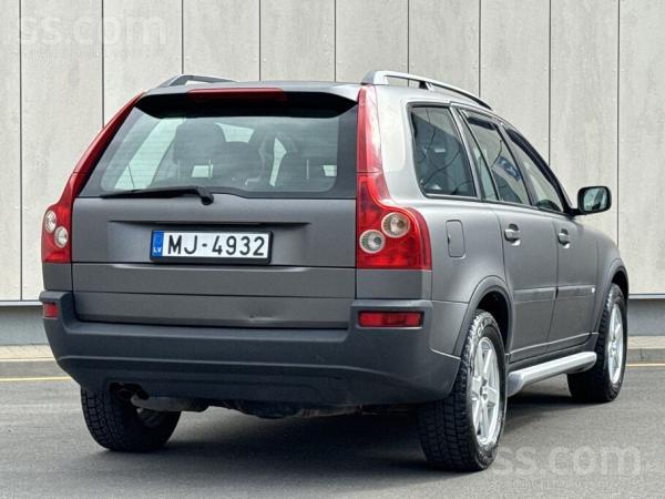 Volvo XC90 2003 in Riga, with an engine capacity of 2.50 L and mileage of 318 thousand km for 2950 €, photo 3 on AUTOMOTO.COM.LV