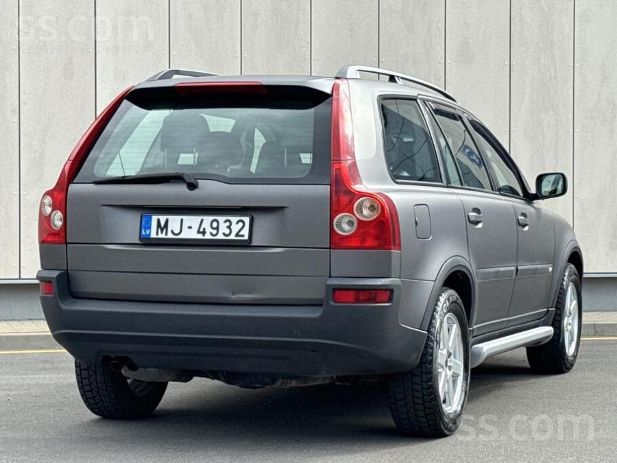 Volvo XC90 2003 Rīga, ar dzinēja tilpumu 2.50 L un nobraukumu 318 tūkst. km par 2950 €, foto 4 vietnē AUTOMOTO.COM.LV