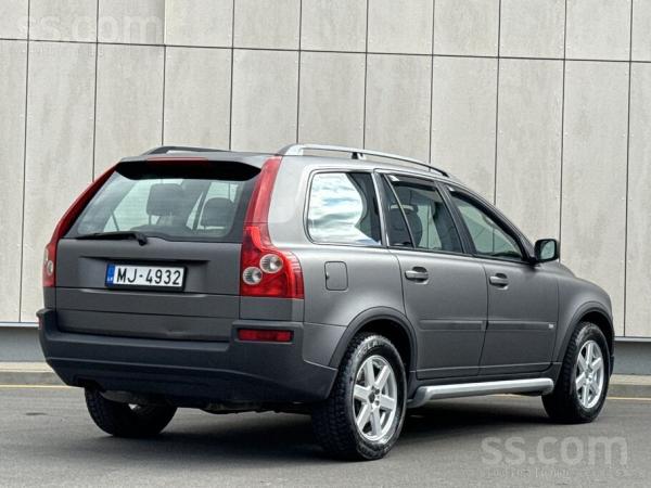 Volvo XC90 2003 in Riga, with an engine capacity of 2.50 L and mileage of 318 thousand km for 2950 €, photo 4 on AUTOMOTO.COM.LV
