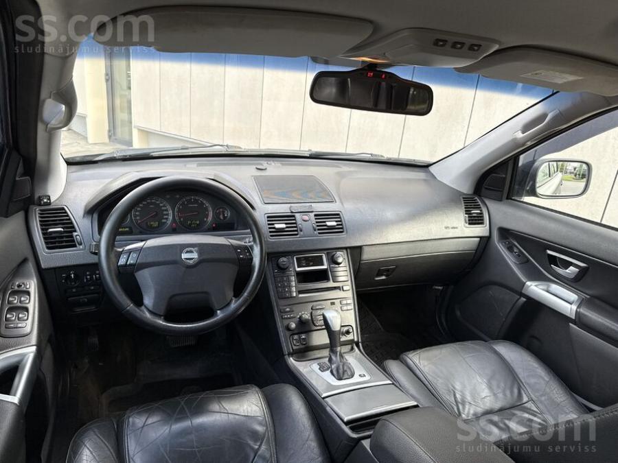 Volvo XC90 2003 Rīga, ar dzinēja tilpumu 2.50 L un nobraukumu 318 tūkst. km par 2950 €, foto 11 vietnē AUTOMOTO.COM.LV