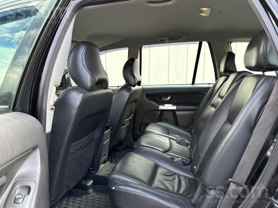 Volvo XC90 2003 Rīga, ar dzinēja tilpumu 2.50 L un nobraukumu 318 tūkst. km par 2950 €, foto 16 vietnē AUTOMOTO.COM.LV