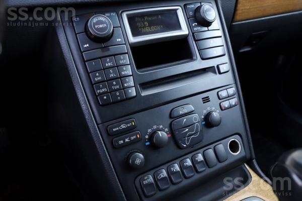 Вольво ХС90 2003 в Тукумс, объемом двигателя 2.40 л и пробегом 263 тыс. км за 4450 €, фото 8 на AUTOMOTO.COM.LV