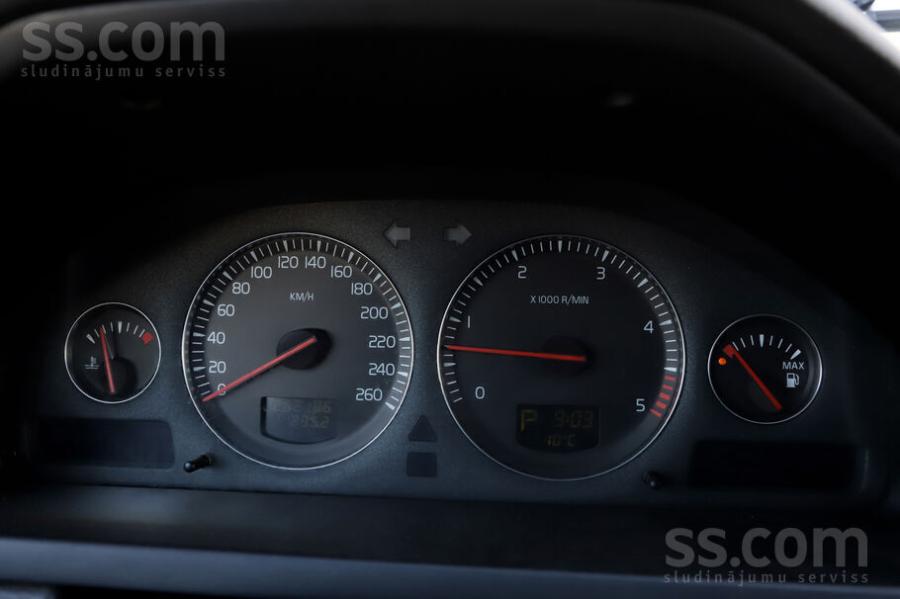 Volvo XC90 2003 Tukums, ar dzinēja tilpumu 2.40 L un nobraukumu 263 tūkst. km par 4450 €, foto 14 vietnē AUTOMOTO.COM.LV