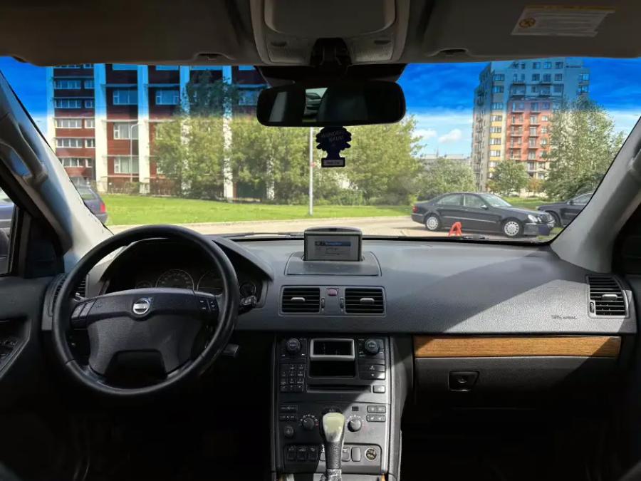 Volvo XC90 2003 in Riga, with an engine capacity of 2.40 L and mileage of 316 thousand km for 3990 €, photo 23 on AUTOMOTO.COM.LV