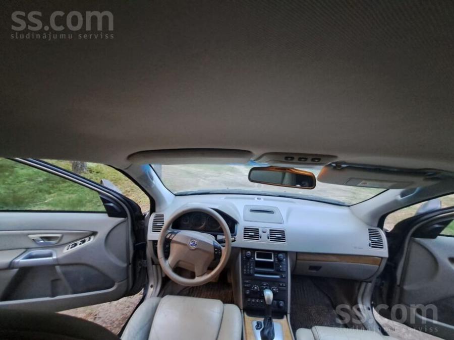 Volvo XC90 2003 Liepāja, ar dzinēja tilpumu 2.40 L un nobraukumu 300 tūkst. km par 2900 €, foto 5 vietnē AUTOMOTO.COM.LV
