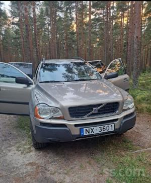 Volvo XC90 2003 in Liepaja, with an engine capacity of 2.40 L and mileage of 299 thousand km for 2750 €, photo 5 on AUTOMOTO.COM.LV
